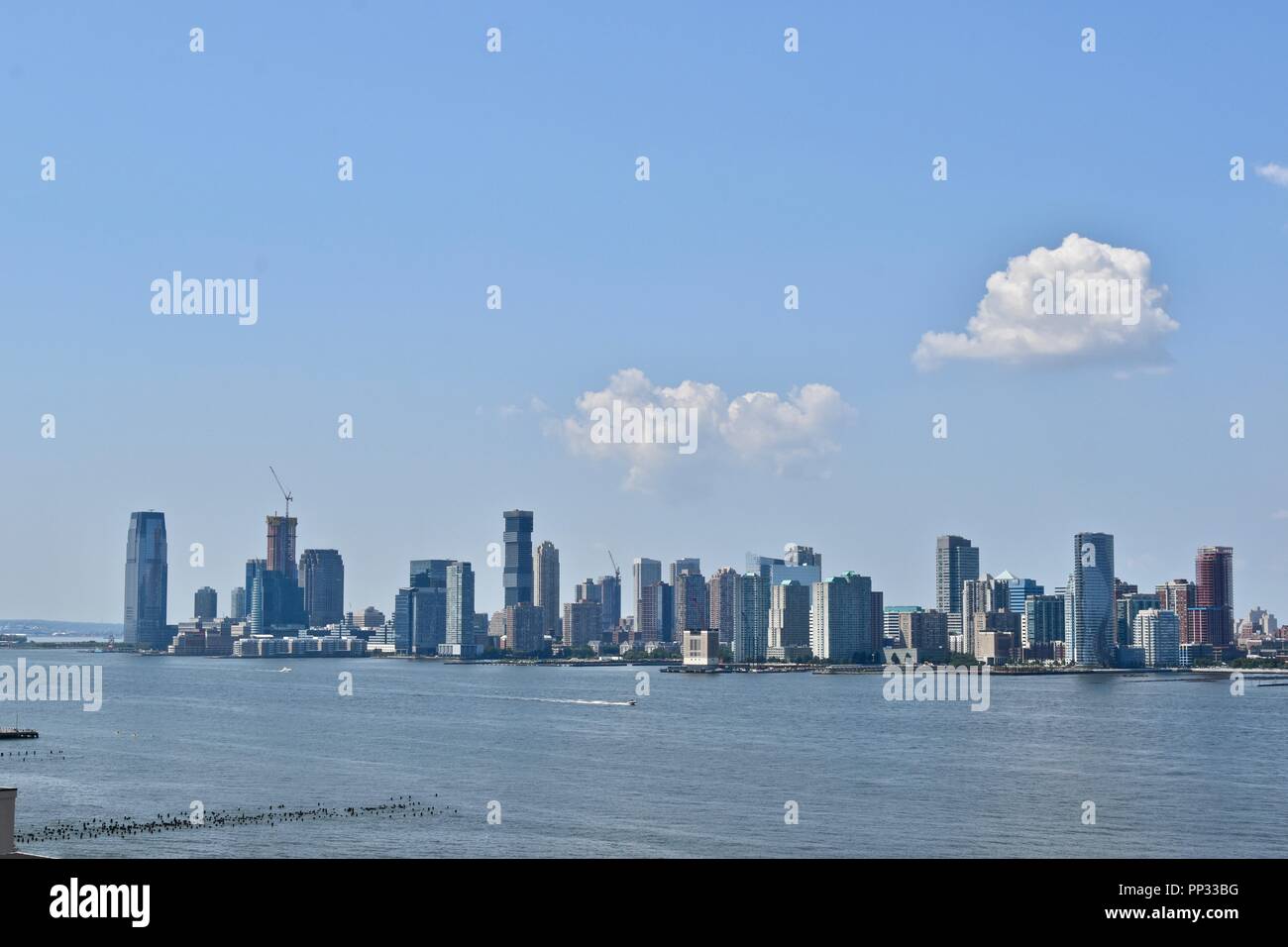 View of the Manhattan skyline as seen from the iconic High Lien aerial ...