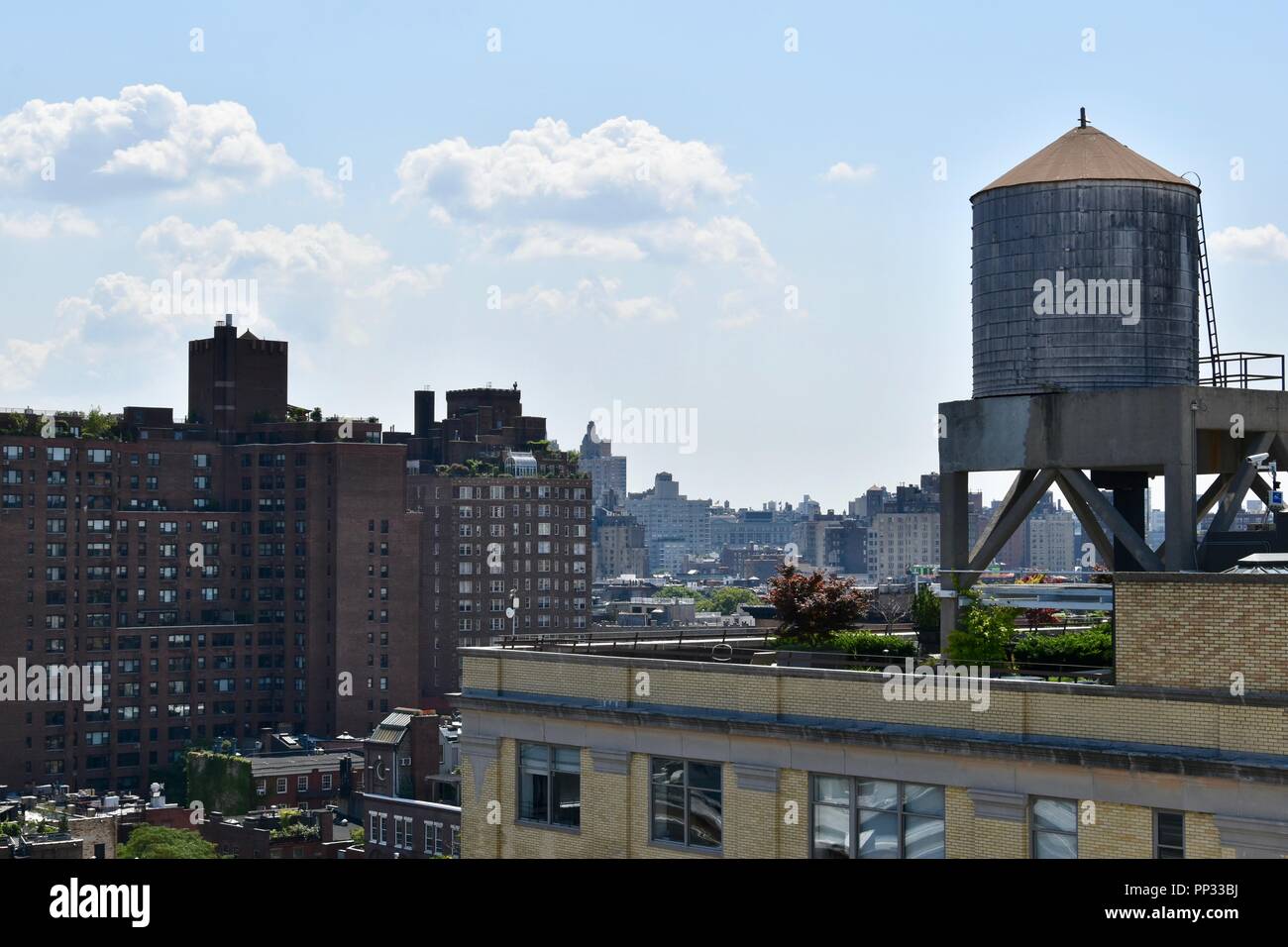 View of the Manhattan skyline as seen from the iconic High Lien aerial ...