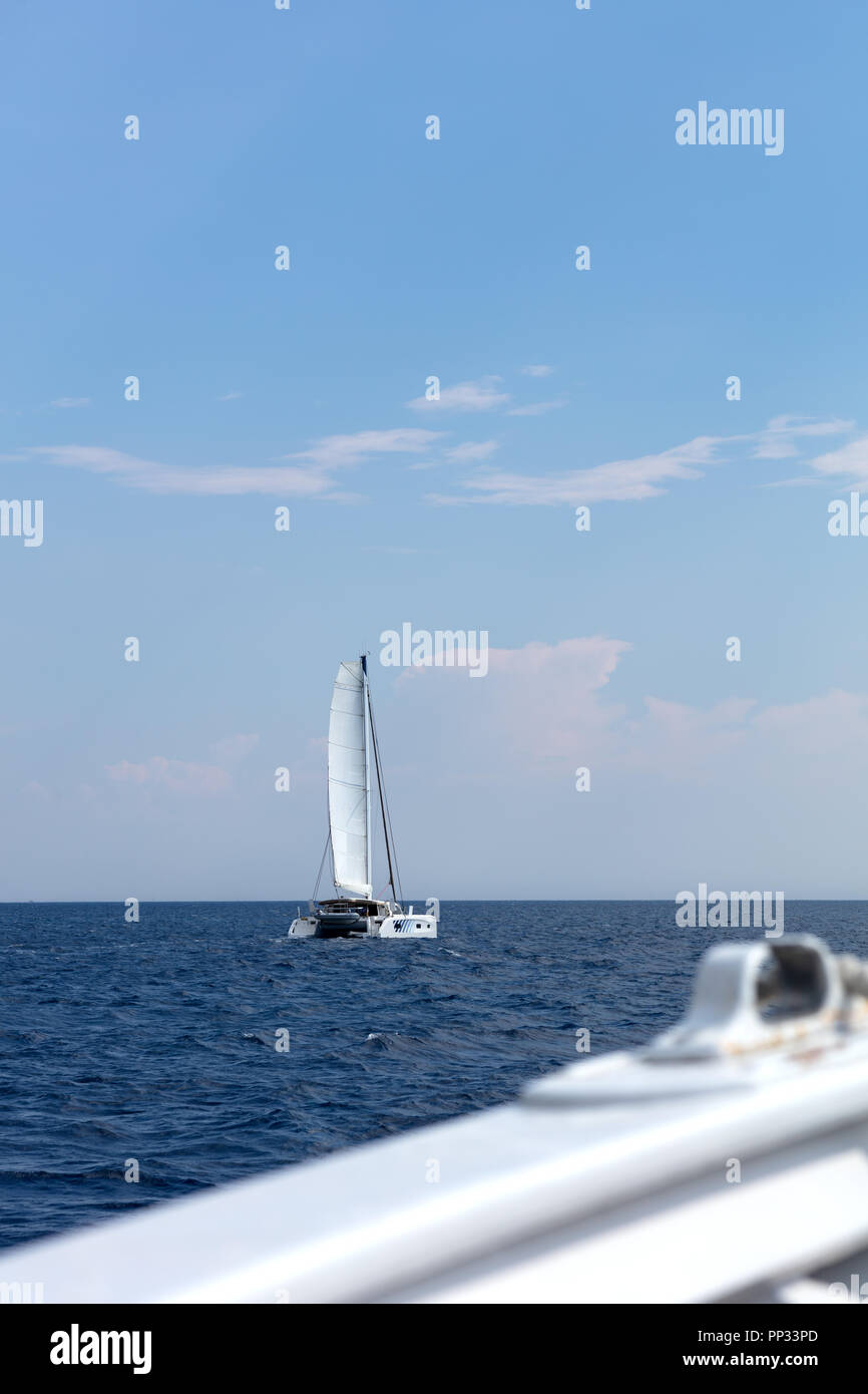 Catamaran sailing hi-res stock photography and images - Alamy