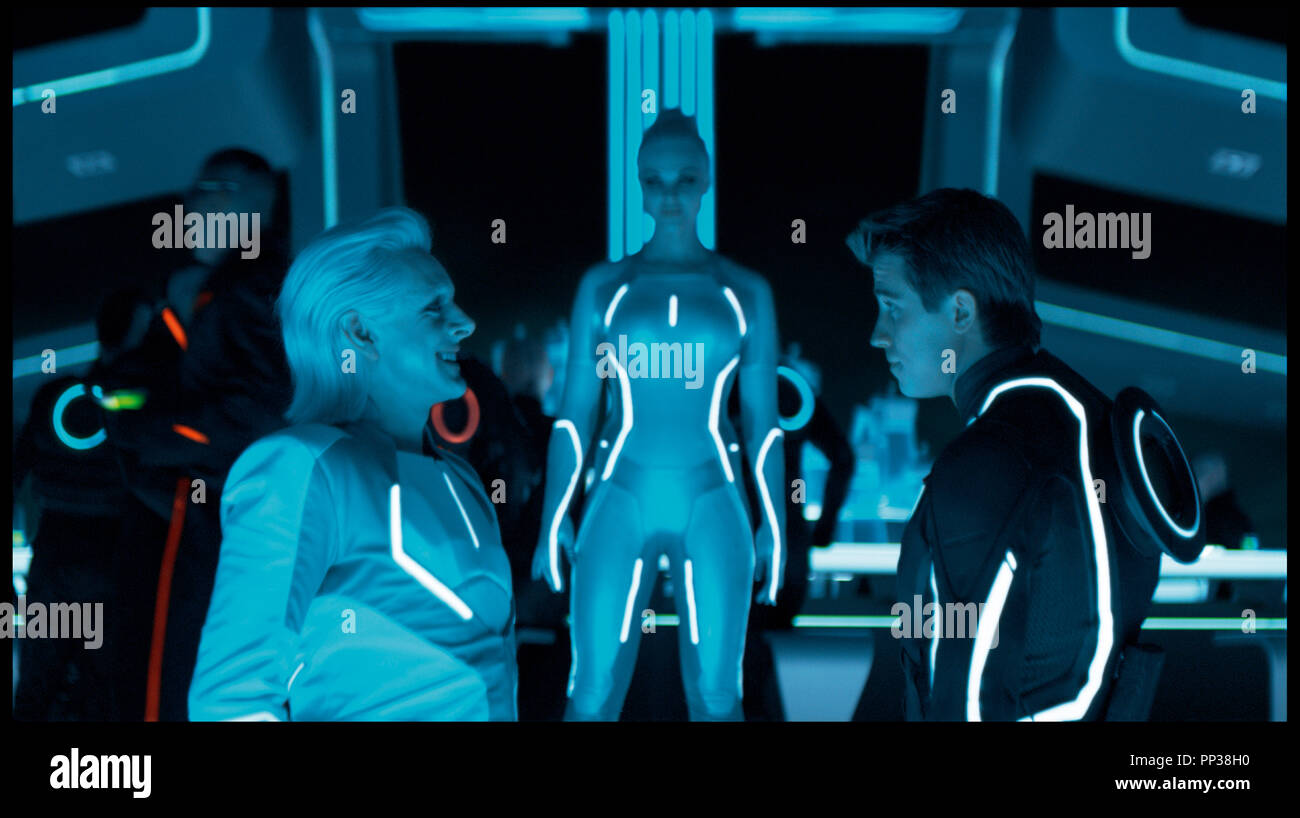 Joseph Kosinski Beau Garrett Stock Photos & Joseph Kosinski Beau ...