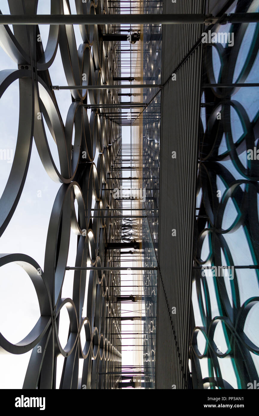 Detail of the modern exterior of Birmingham Library, Birmingham, UK ...