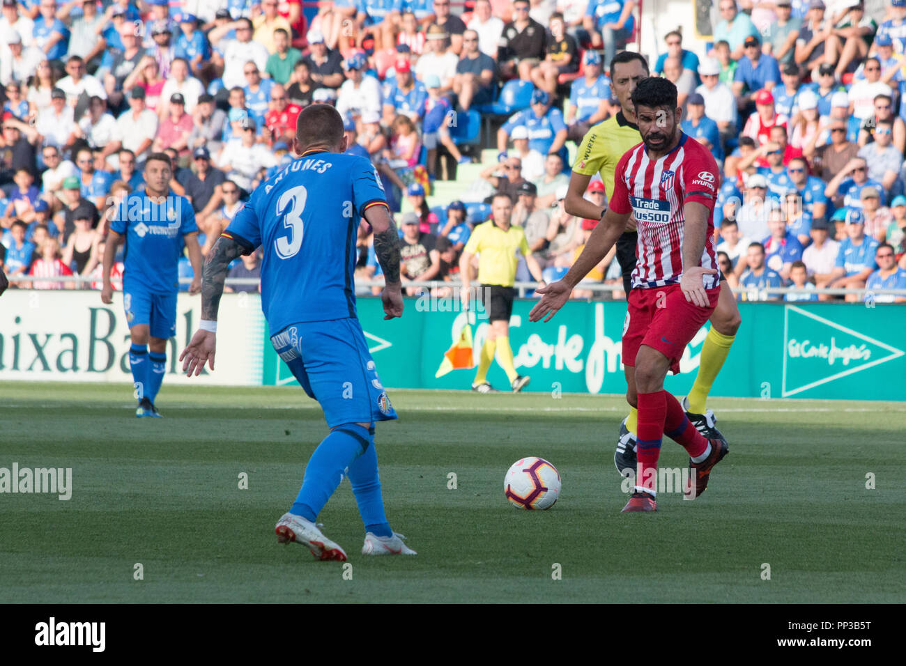 Getafe, Spain. 22nd Sep, 2018. Antunes (L) and Diego Costa (R ...