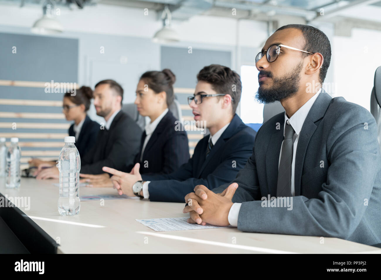 Business people at seminar Stock Photo - Alamy