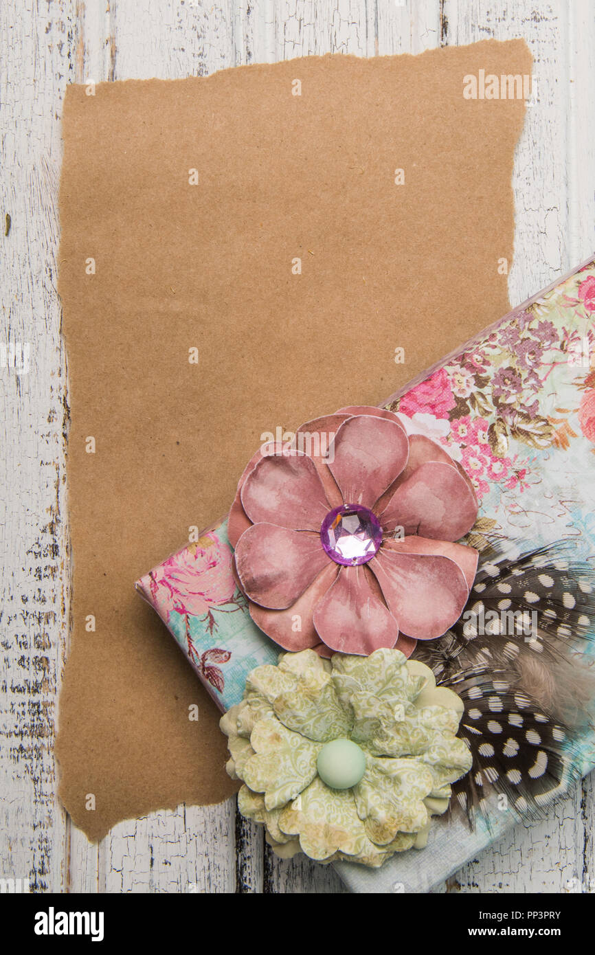 Brown decorated paper hi-res stock photography and images - Alamy