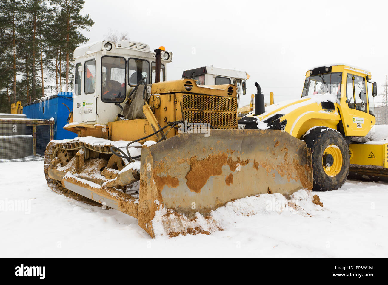 Tracked snow vehicle hi-res stock photography and images - Alamy