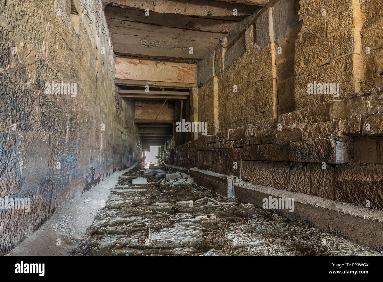Dried out water channel hi-res stock photography and images - Alamy