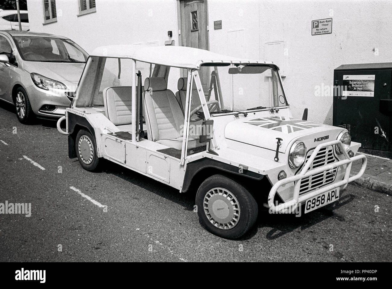 Mini moke beach hi-res stock photography and images - Alamy