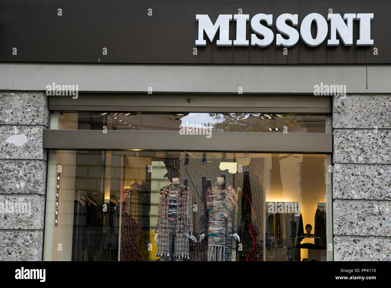 Missoni hi-res stock photography and images - Alamy
