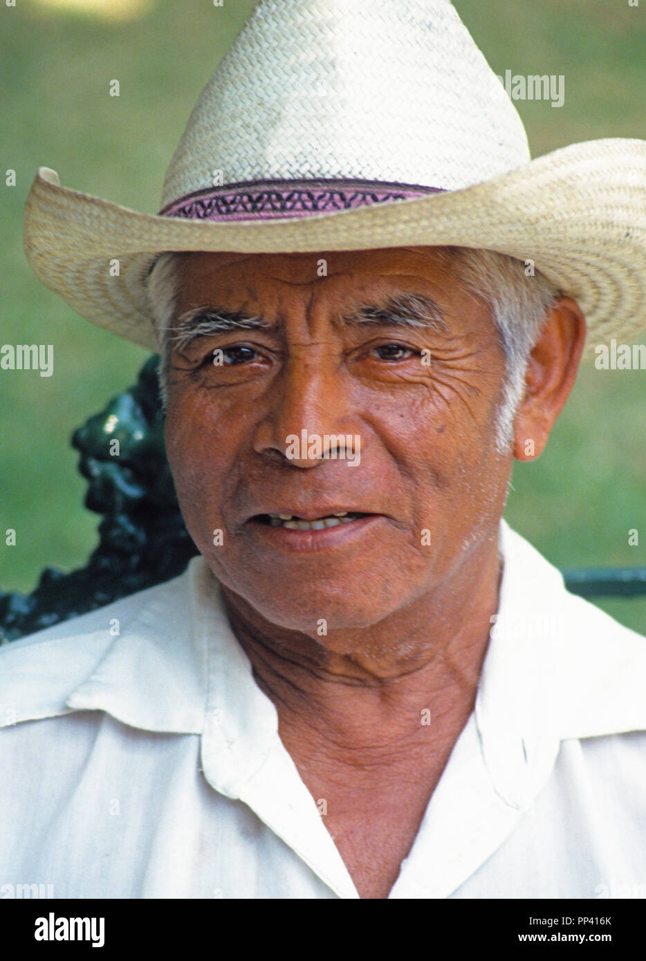 Portrait of elderly Mexican man in Zocalo of Oaxaca Stock Photo - Alamy