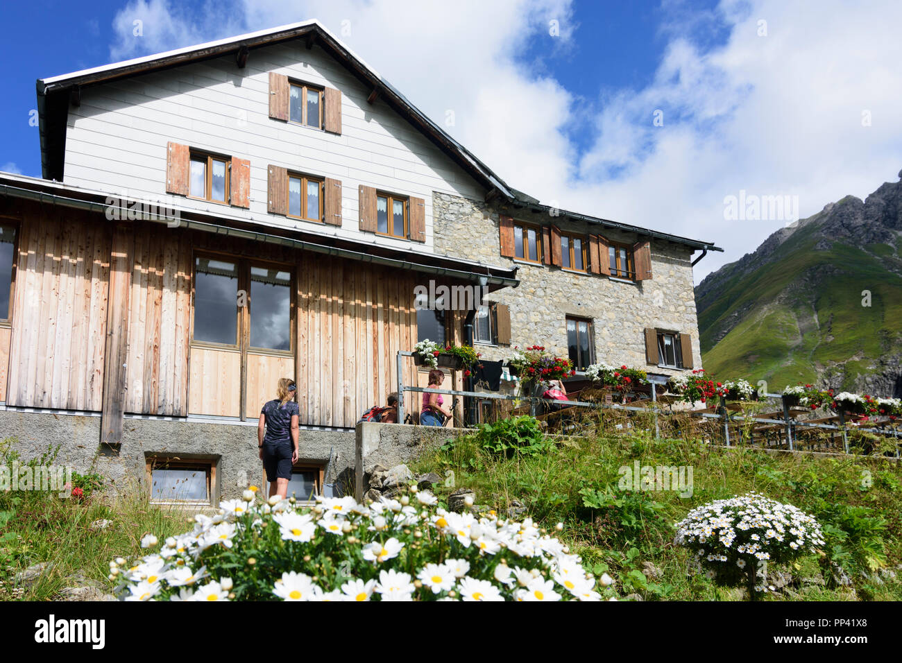 Allgäuer Alpen (Allgäu Alps): mountain hut Kemptner Hütte, Schwaben ...