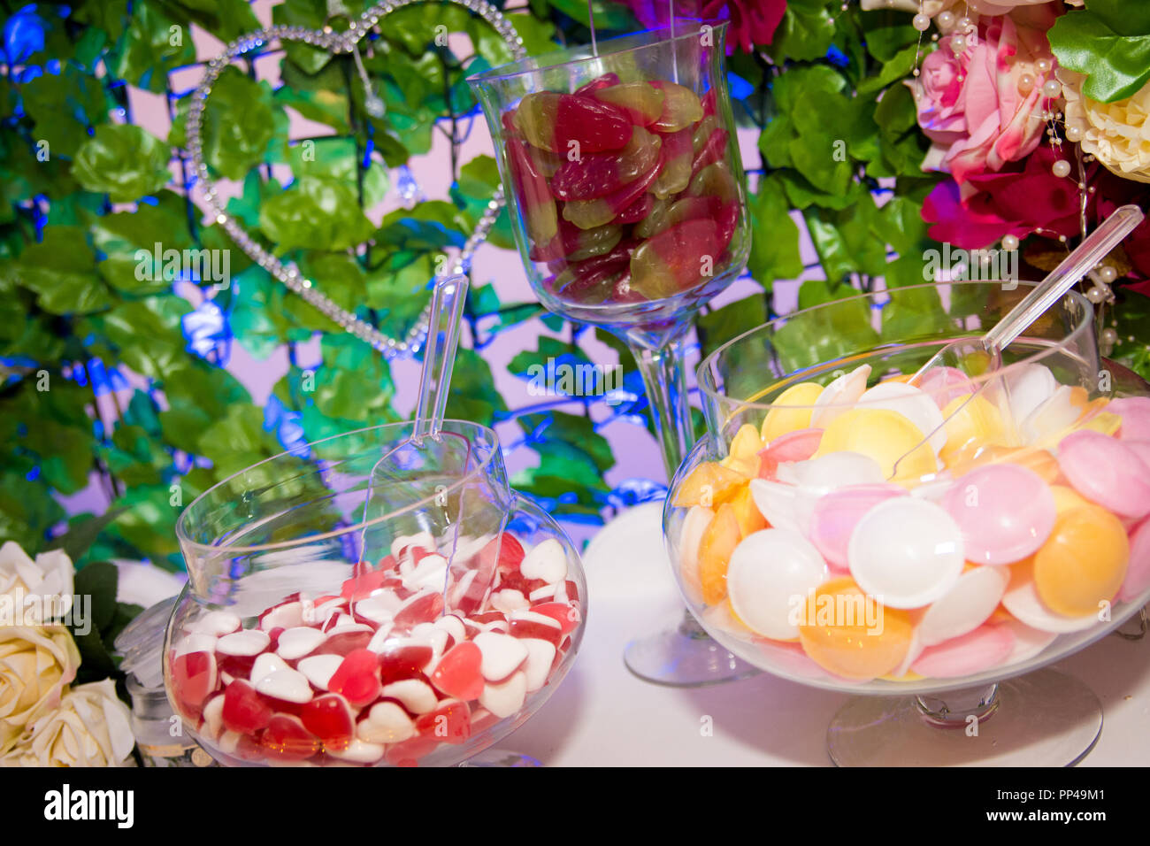 Candy in bowls hi-res stock photography and images - Alamy