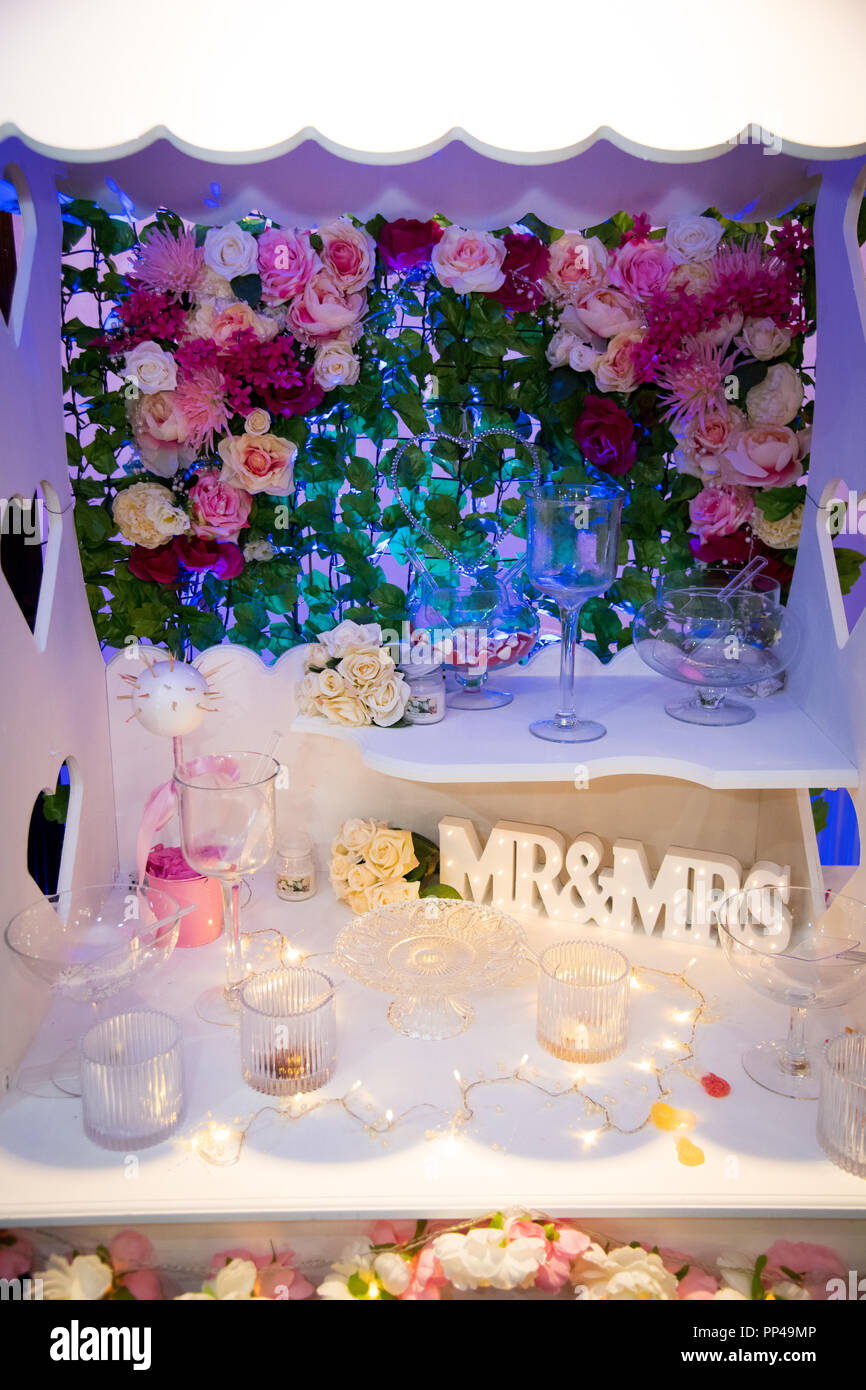 Candy bowls hi-res stock photography and images - Alamy