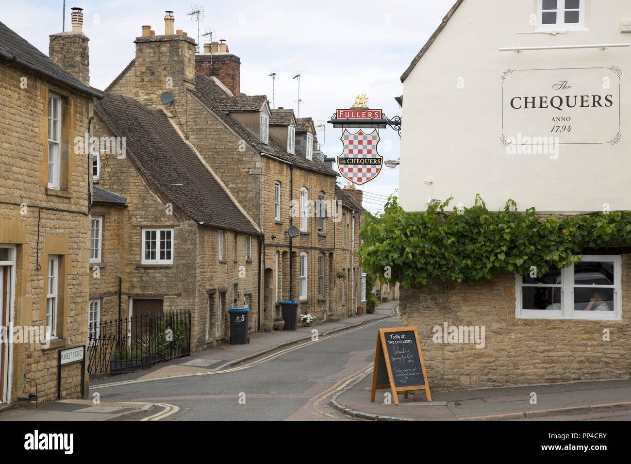 Chequers Pub, Chipping Norton, Cotswolds, England, UK Stock Photo - Alamy