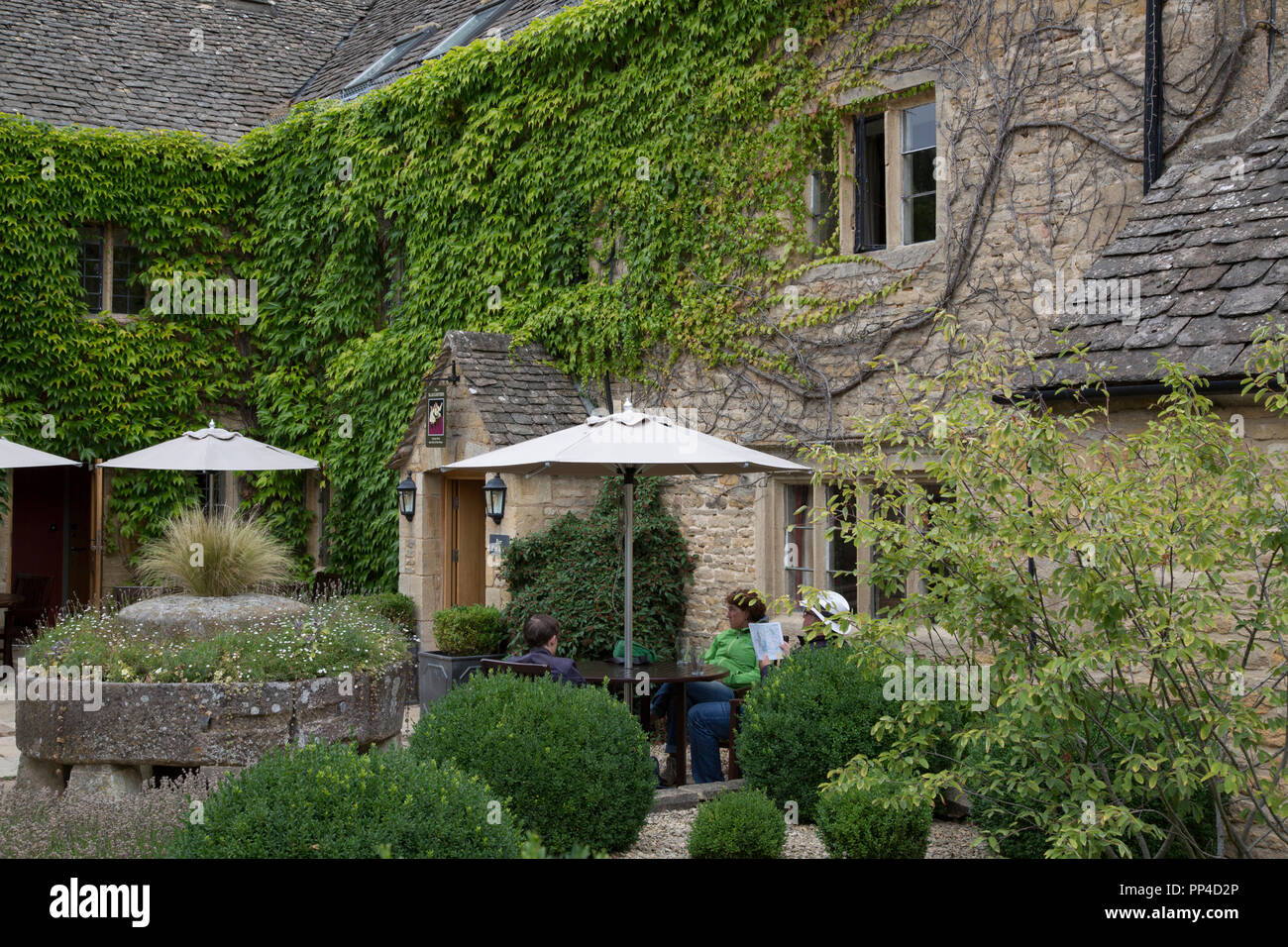 Slaughters Pub; Lower Slaughter; Cotswolds; England; UK Stock Photo - Alamy