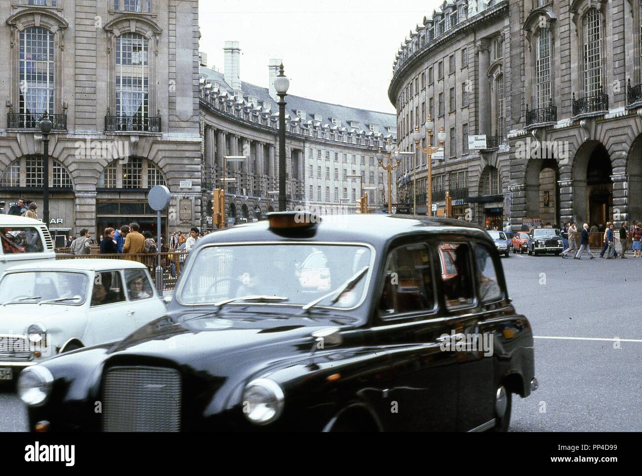 1970s London Street High Resolution Stock Photography and Images - Alamy