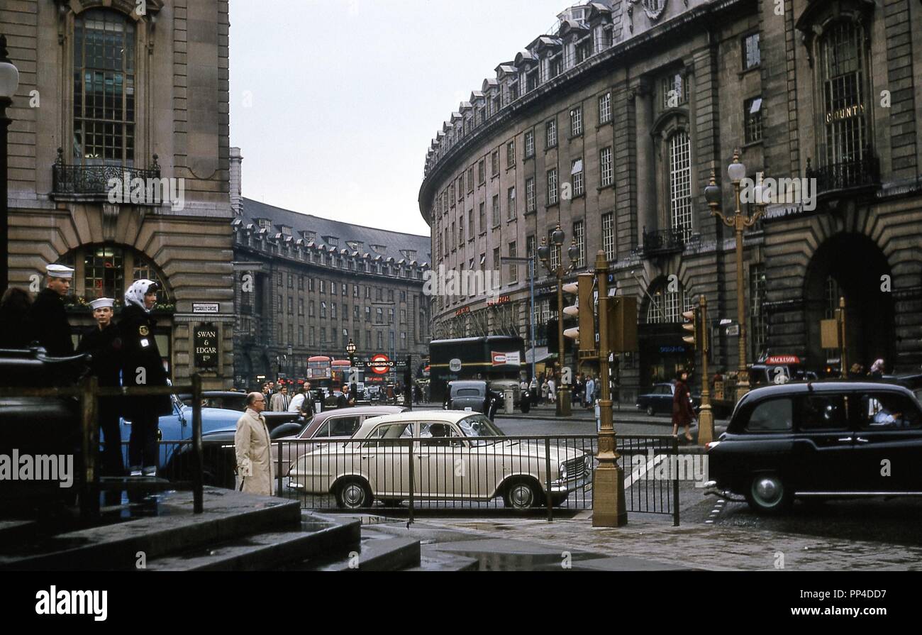 London 1964 hi-res stock photography and images - Alamy