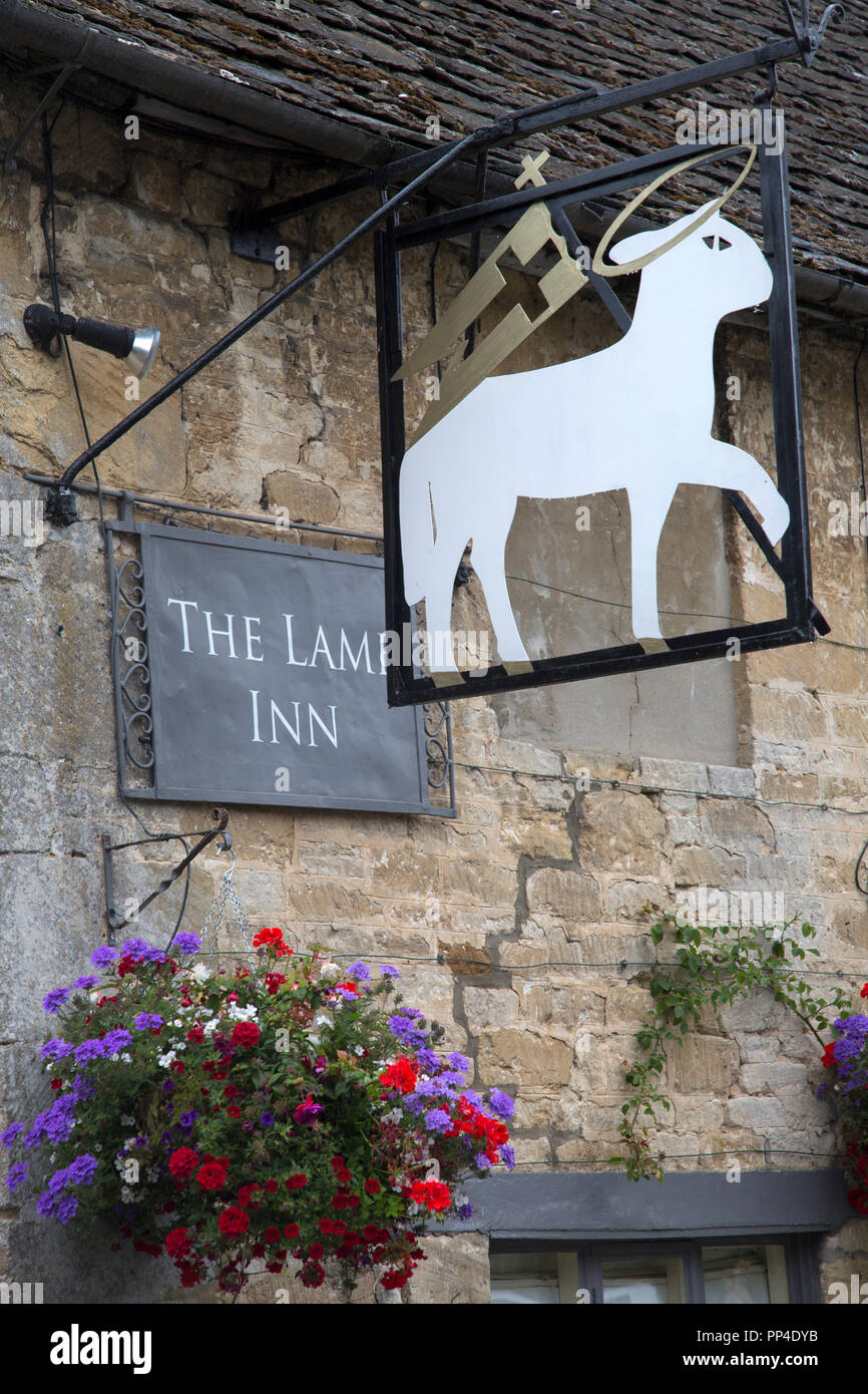 Lamb Inn and Hotel Sign, Burford; England; UK Stock Photo - Alamy