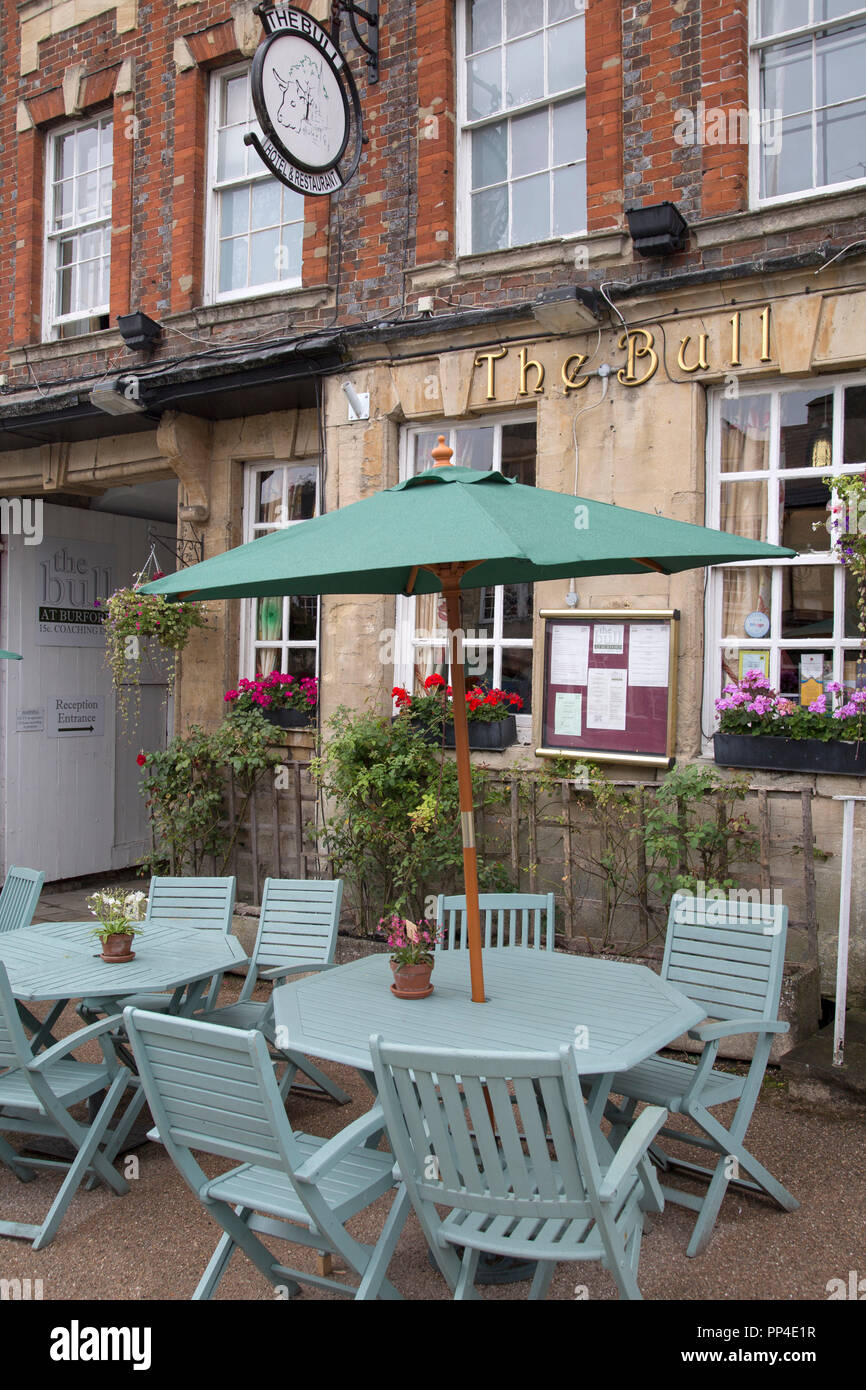 Bull inn hotel burford hi-res stock photography and images - Alamy