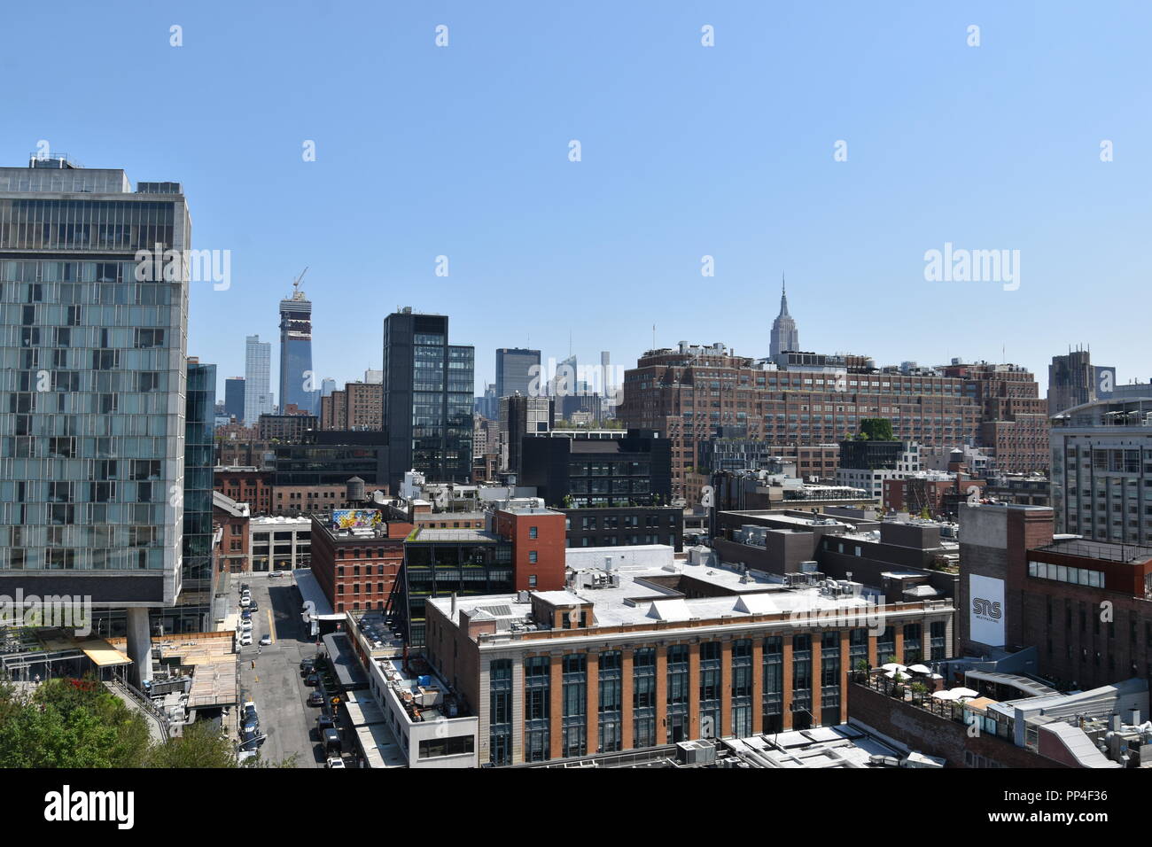 View of the Manhattan skyline as seen from the iconic High Lien aerial ...