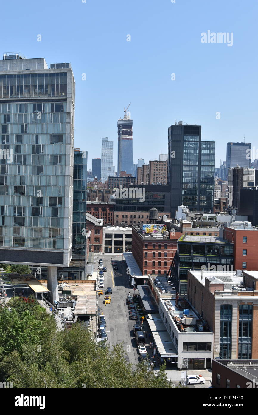 View of the Manhattan skyline as seen from the iconic High Lien aerial ...