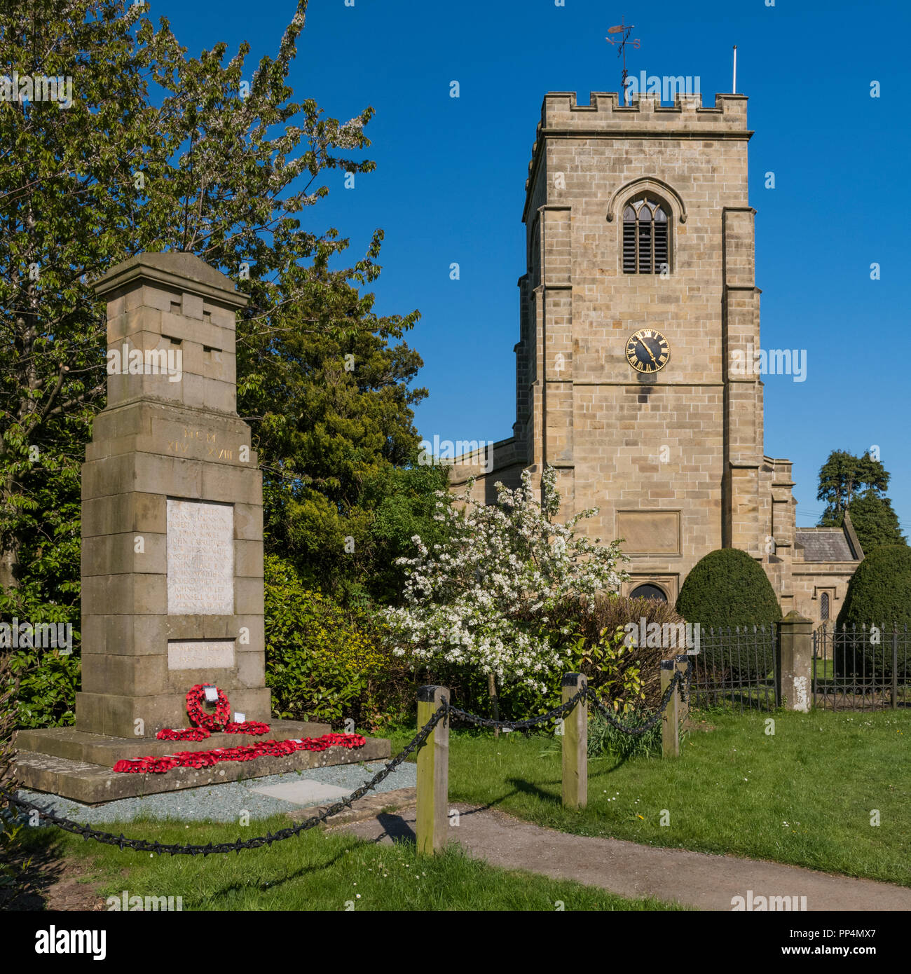 Legion of honour chain hi-res stock photography and images - Alamy