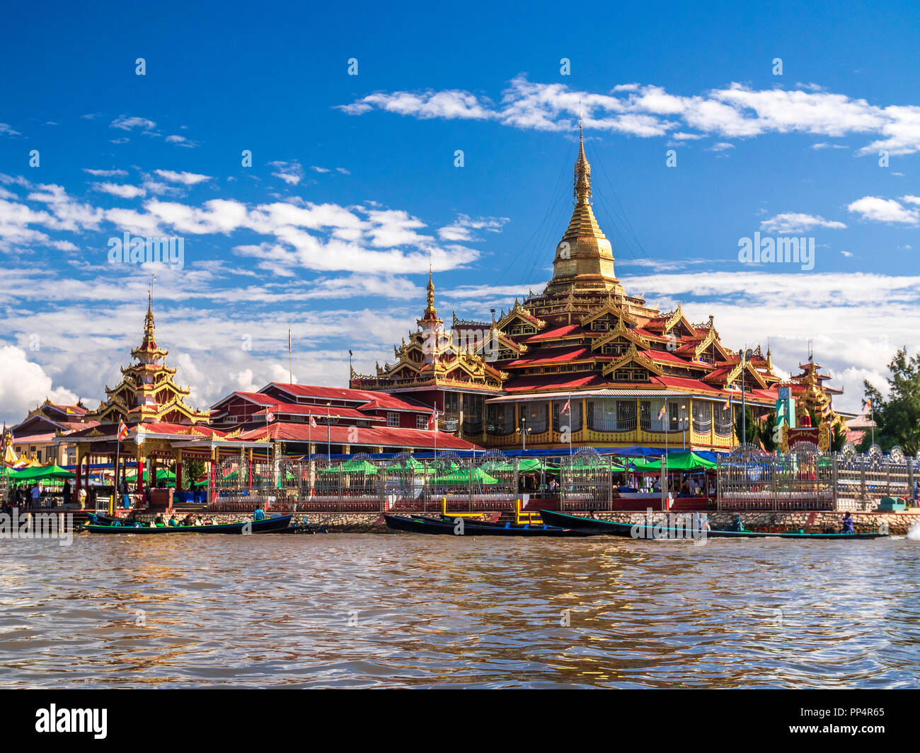 Asian lake temple hi-res stock photography and images - Alamy