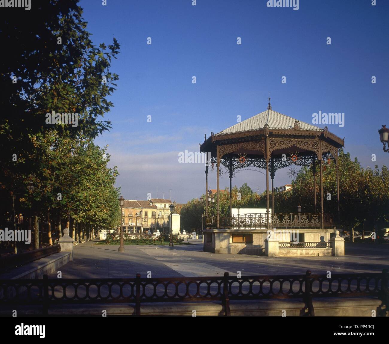 Quiosco de madrid hi-res stock photography and images - Alamy
