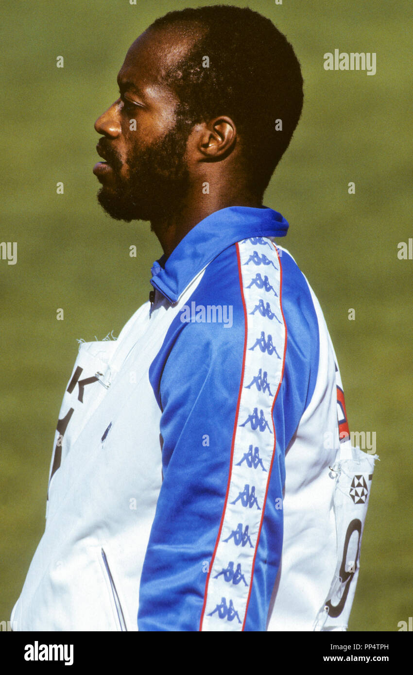 ED MOSES American Athlete and athletics 400 m hurdels at Olympic summer ...