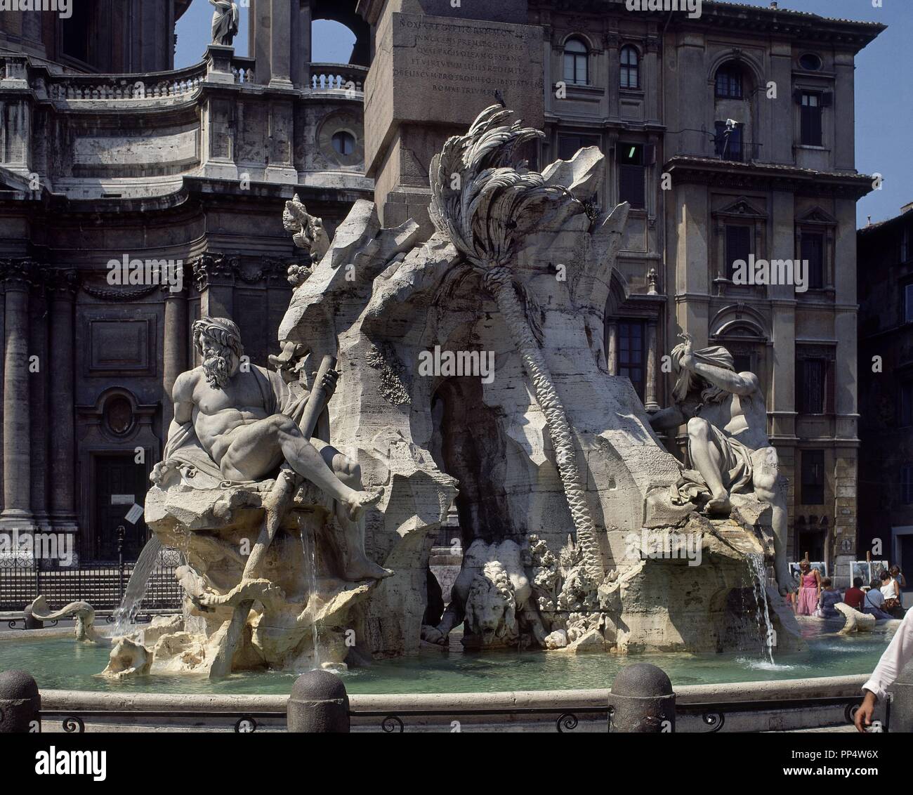 Fuente de los cuatro rios hi-res stock photography and images - Alamy