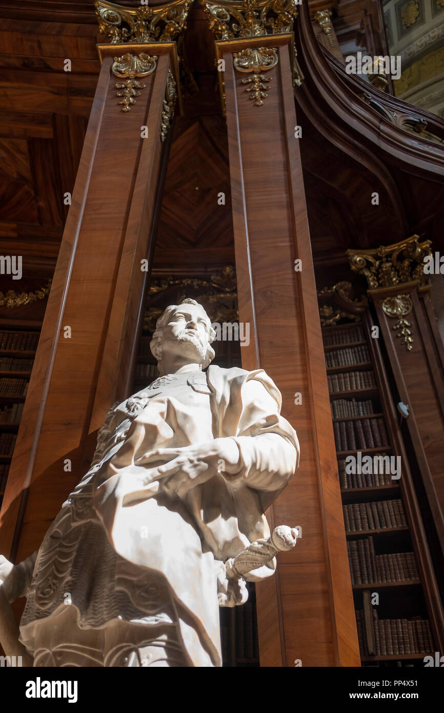 Library sculptures hi-res stock photography and images - Alamy