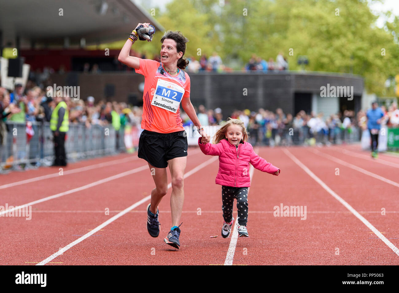 Karlsruhe, Germany. 23rd Sep, 2018. Winner Marathon Simone Raatz ...