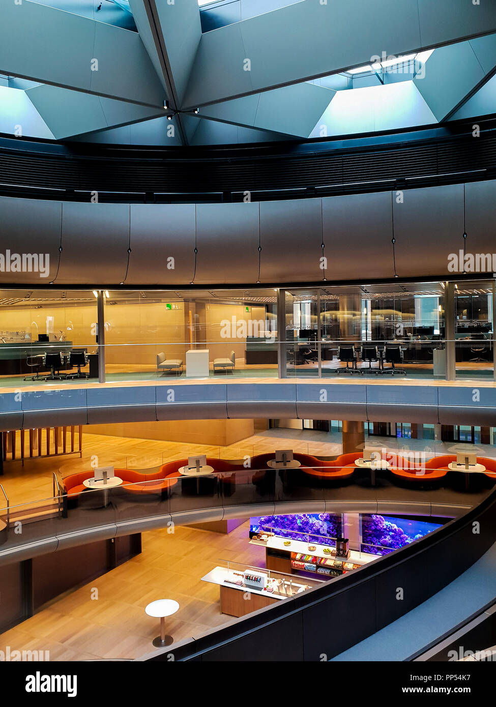 Bloomberg hq london interior hi-res stock photography and images - Alamy