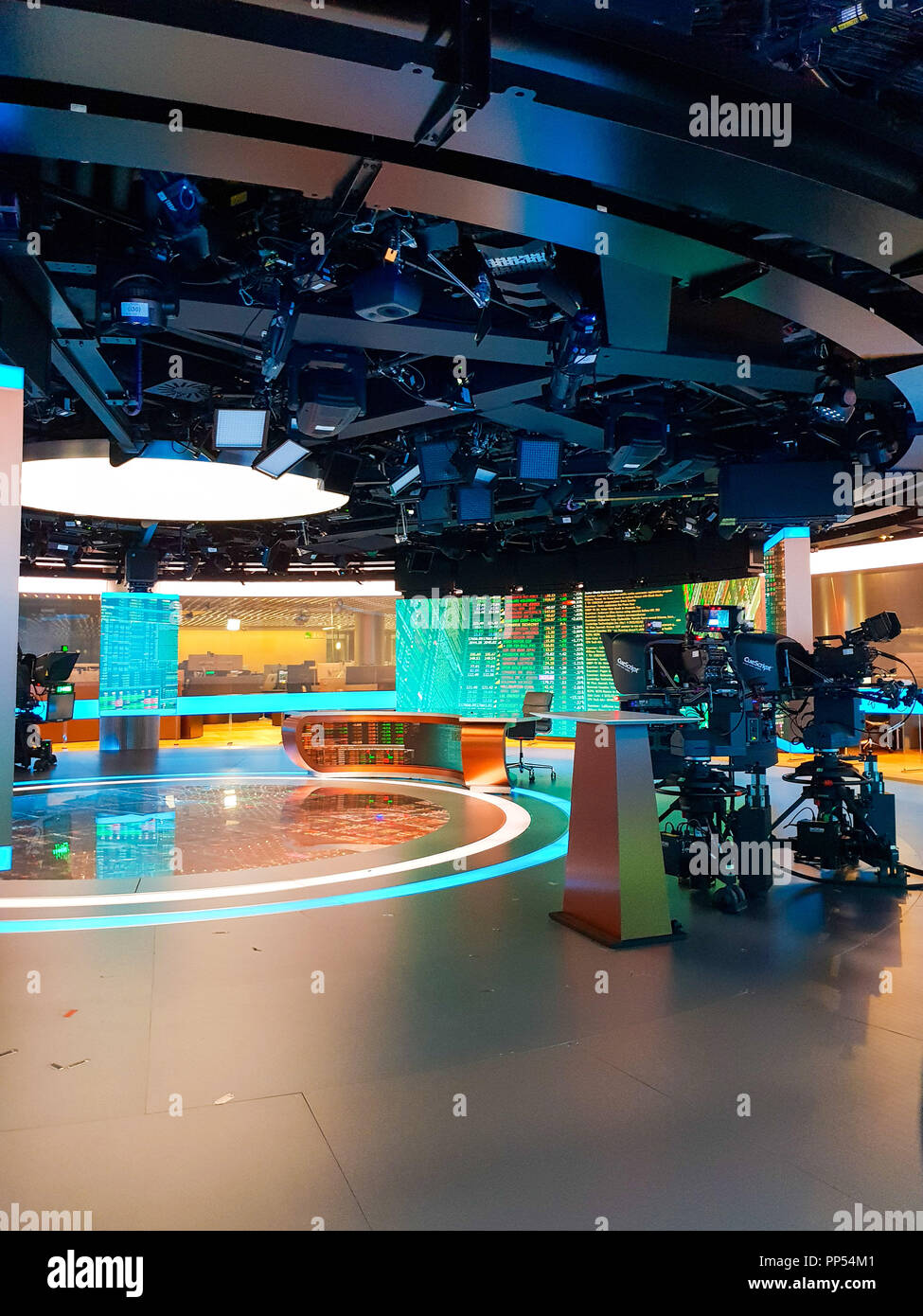 Bloomberg building london inside hi-res stock photography and images ...