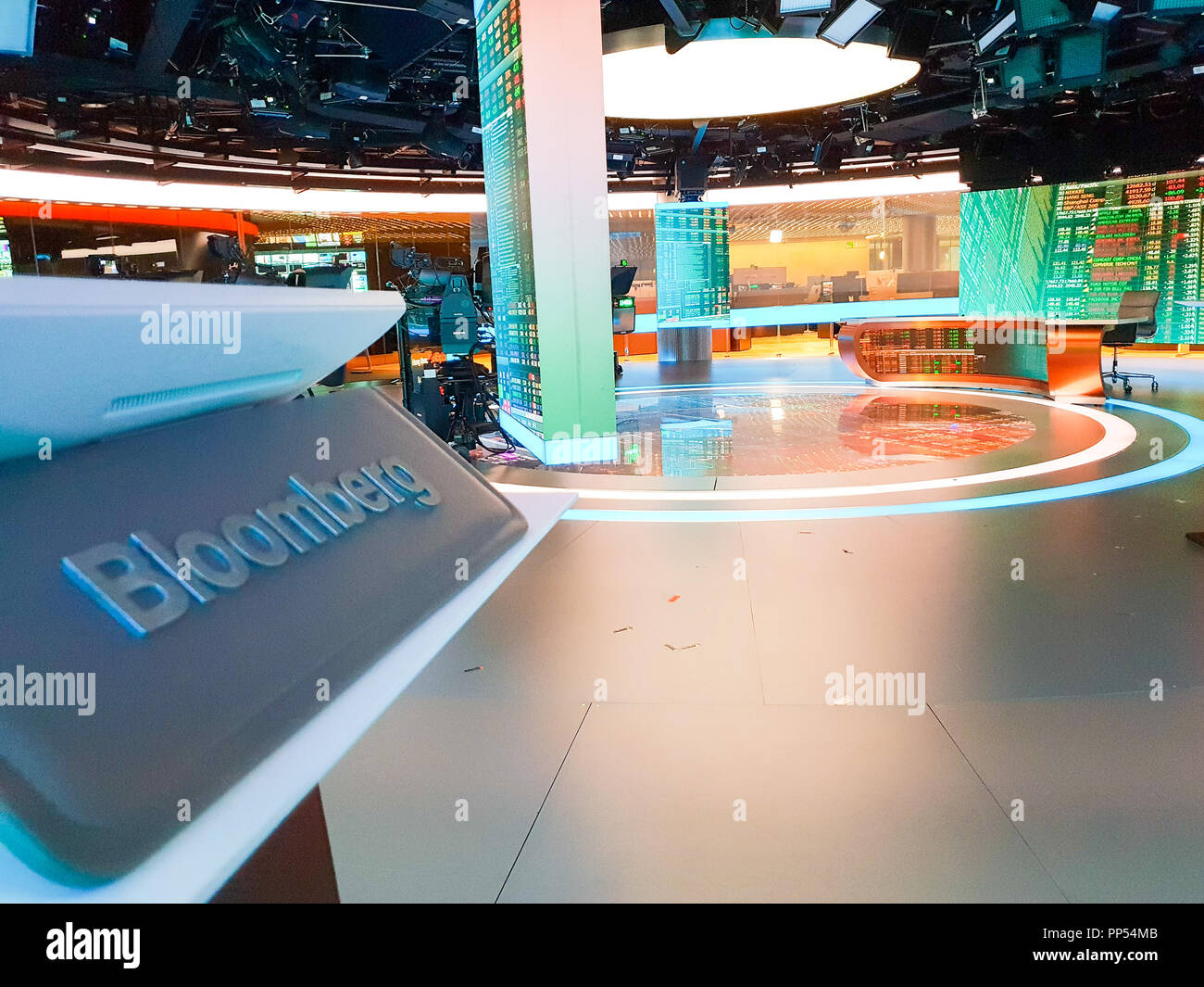 Bloomberg building london inside hi-res stock photography and images ...