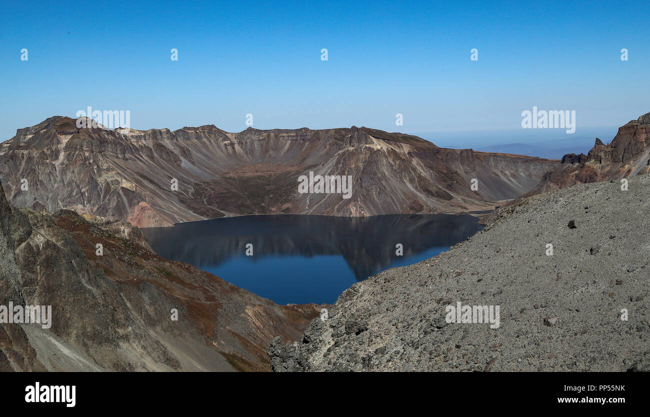 Inter-Korean Summit, Sep 20, 2018 : Lake Cheonji on the top of Mount ...