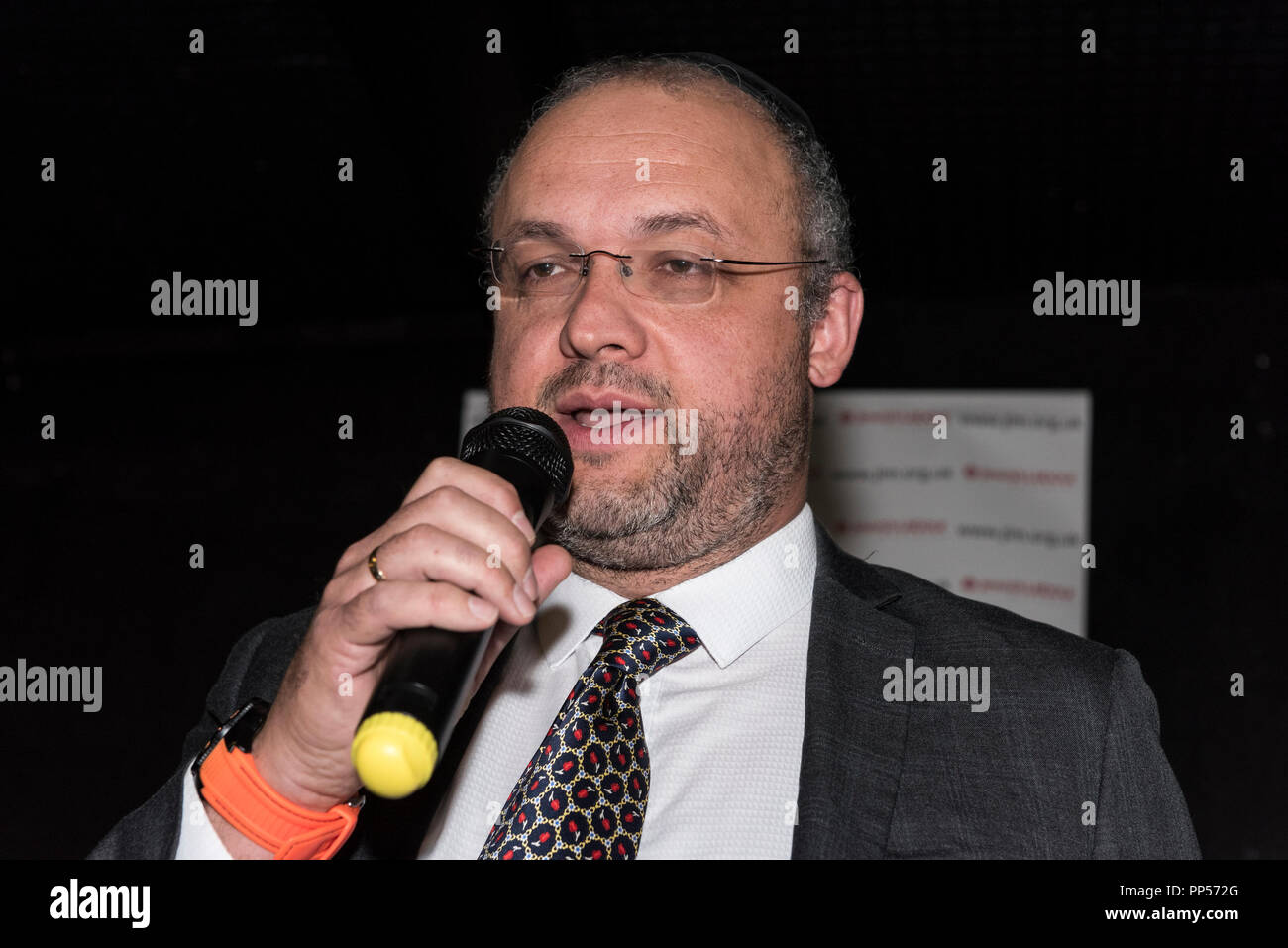 Rabbi ariel abel hi-res stock photography and images - Alamy