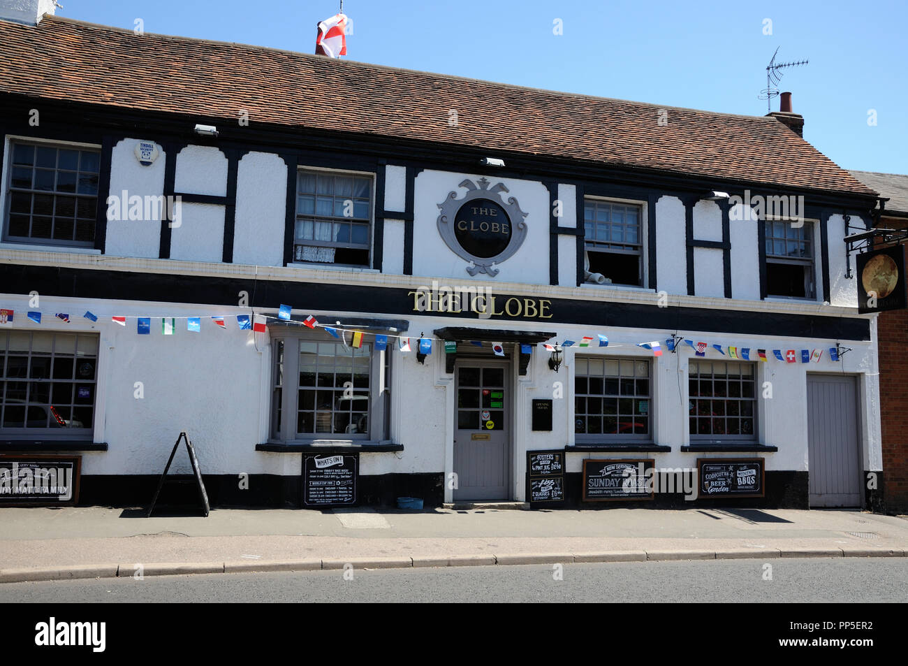 Pub bore hi-res stock photography and images - Alamy