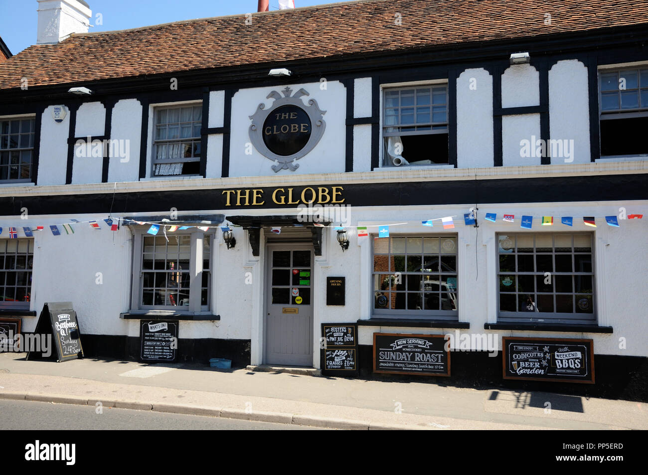 Pub bore hi-res stock photography and images - Alamy