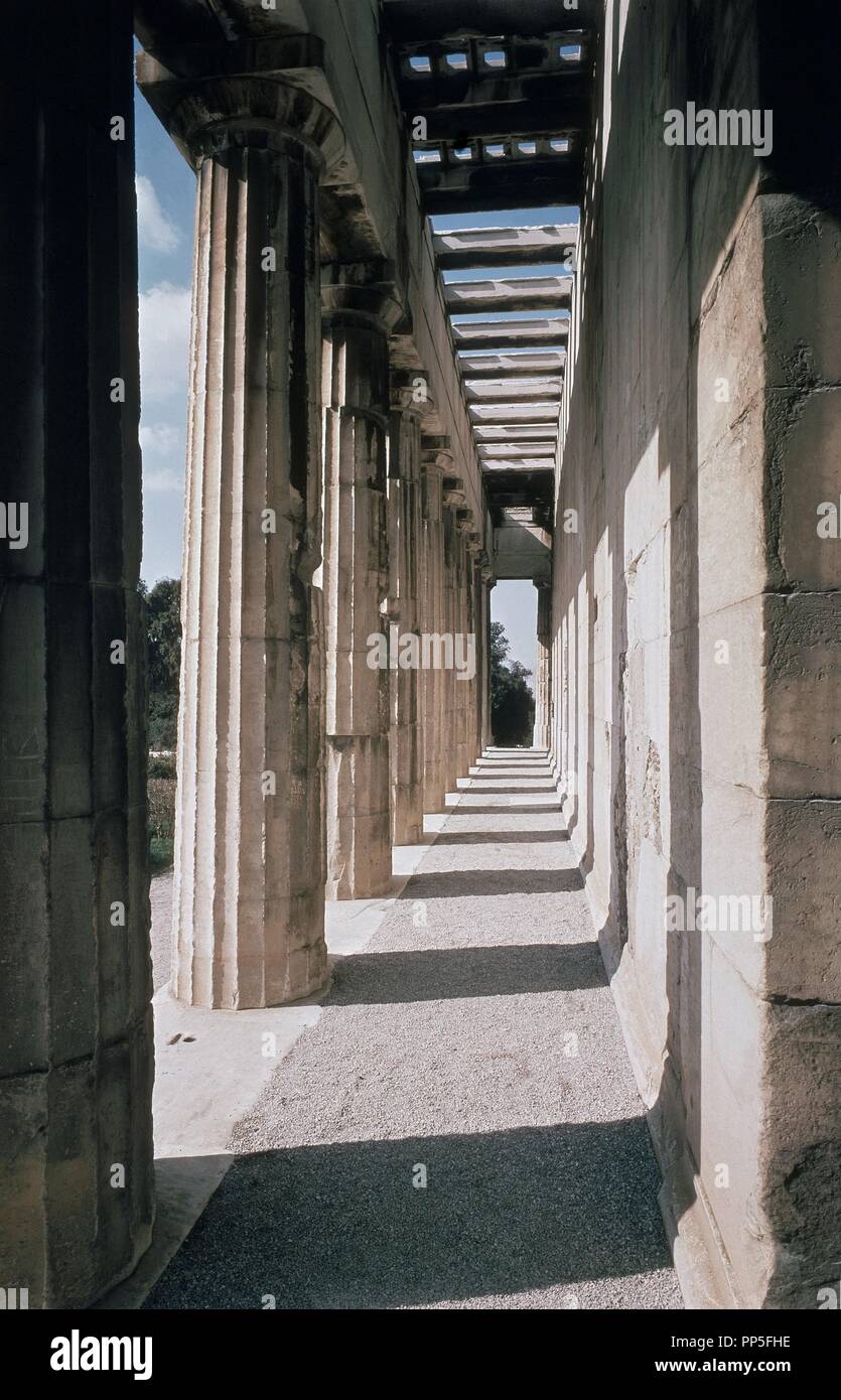 PERISTILO DEL LADO SUD-OESTE DEL TEMPLO TESEION-HEFESTEION - 450-440 AC ...