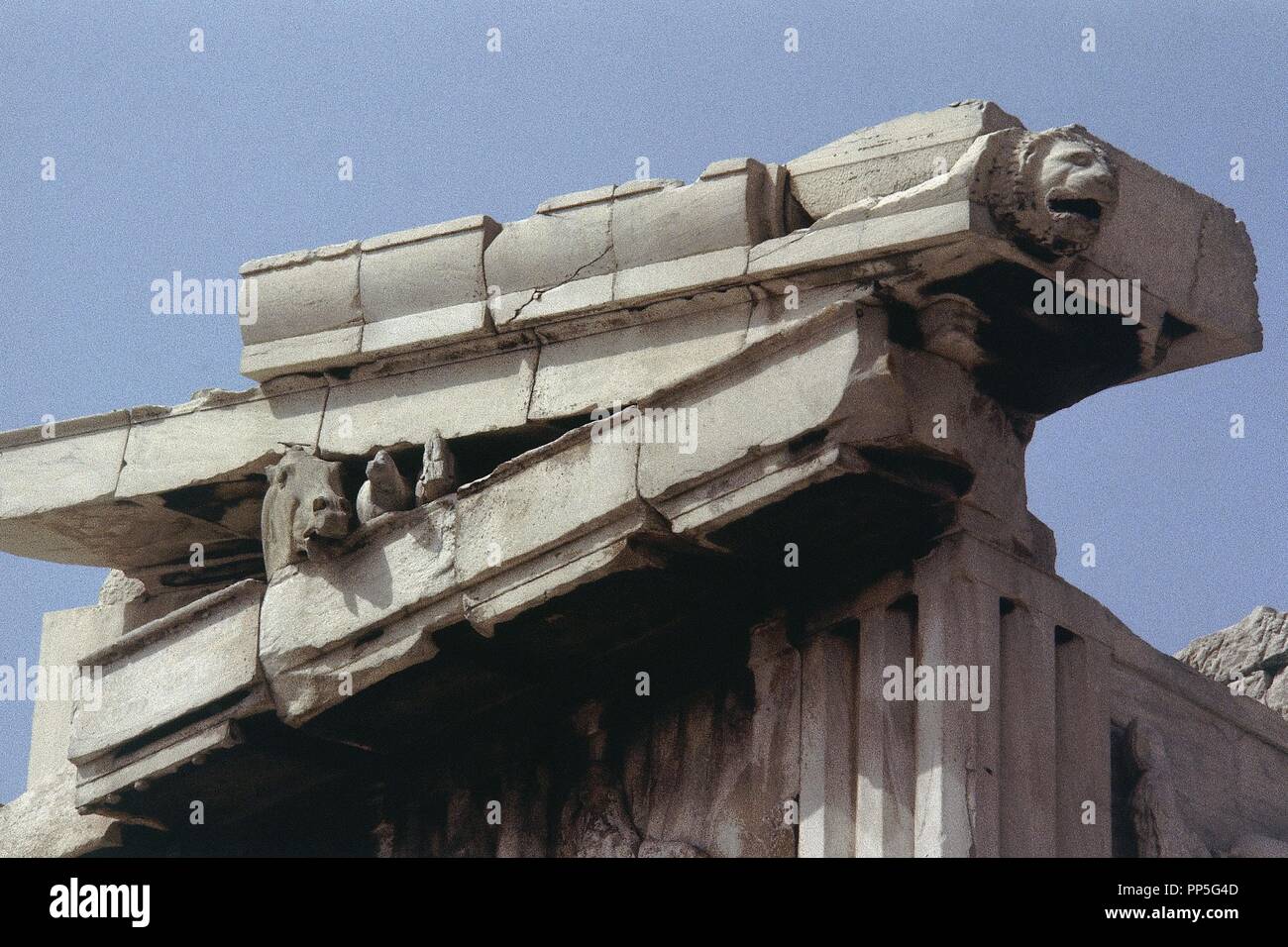 PARTENON - DETALLE DEL FRONTON (CABALLO) - SIGLO V AC. Location ...