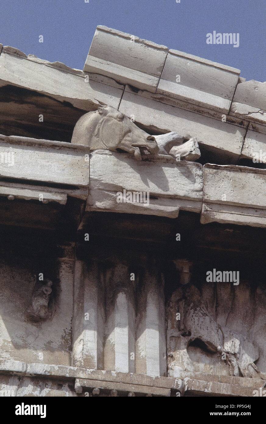 Fronton parthenon hi-res stock photography and images - Alamy