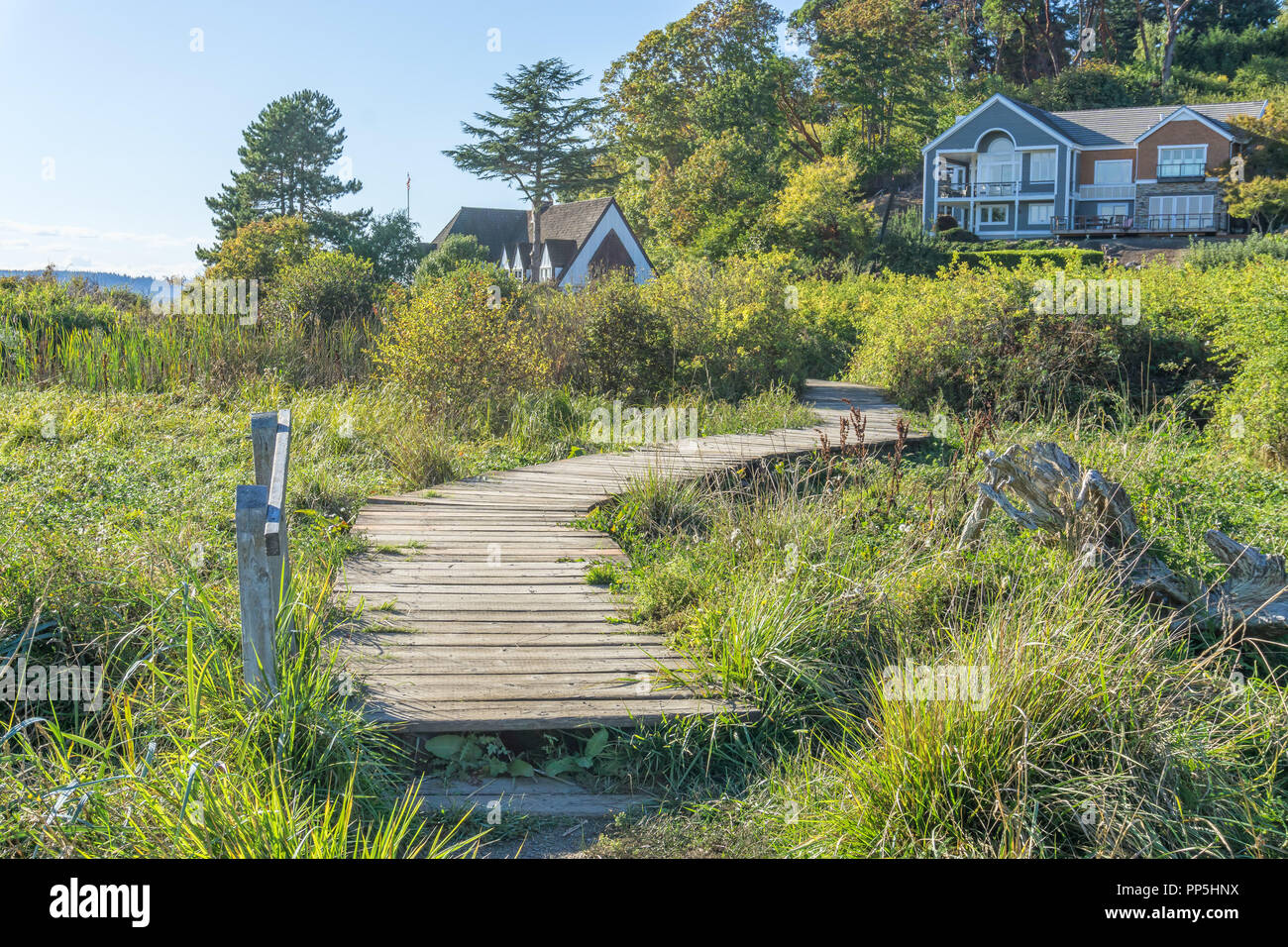 Raised walkway hi-res stock photography and images - Alamy