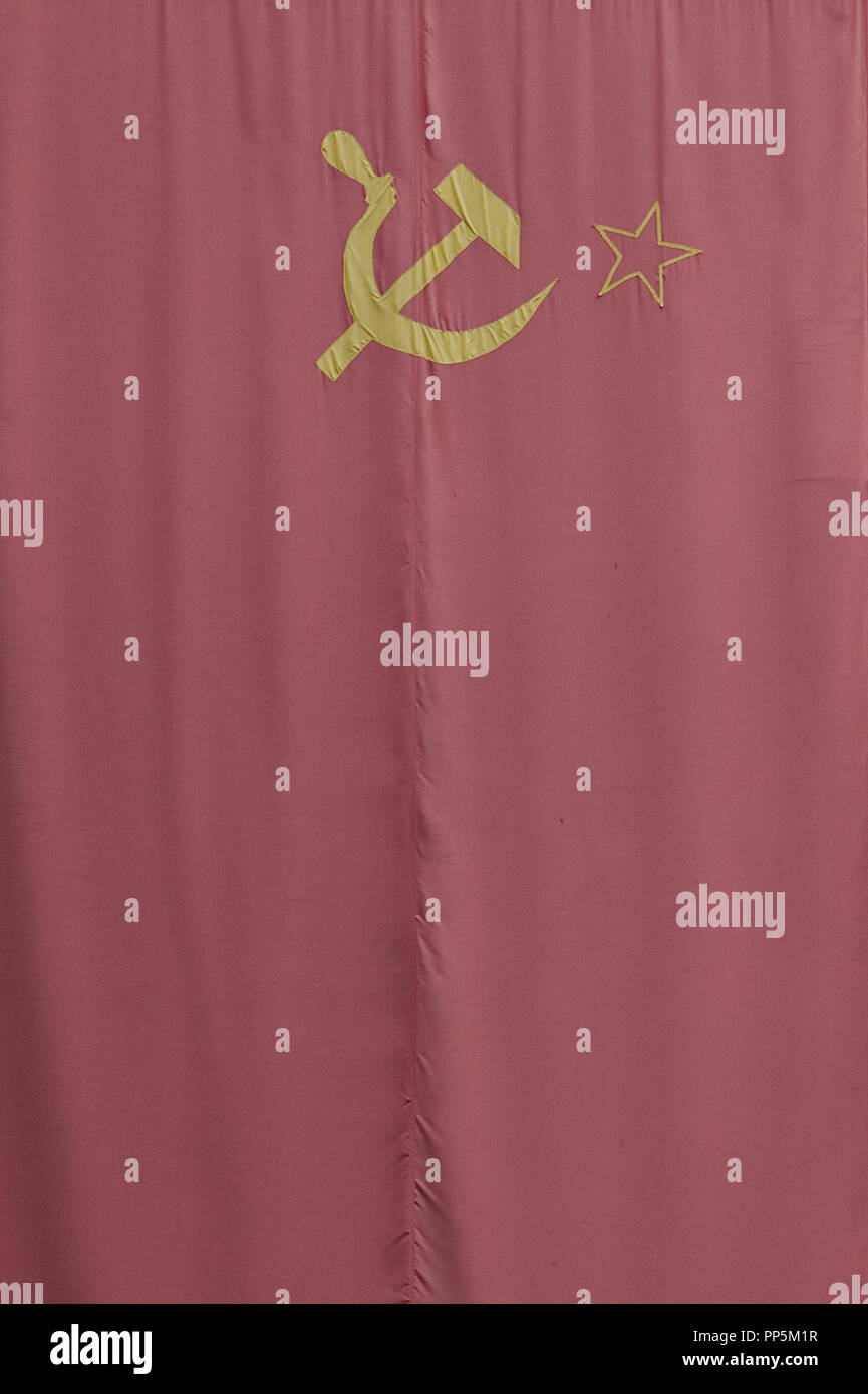 Soviet Flag Berlin Stock Photos & Soviet Flag Berlin Stock Images - Alamy