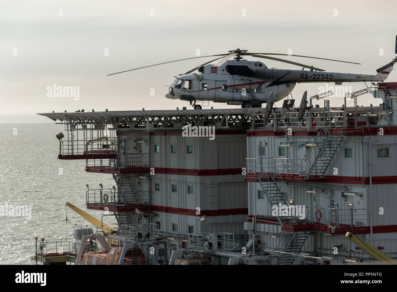 Oil rig russia caspian sea hi-res stock photography and images - Alamy