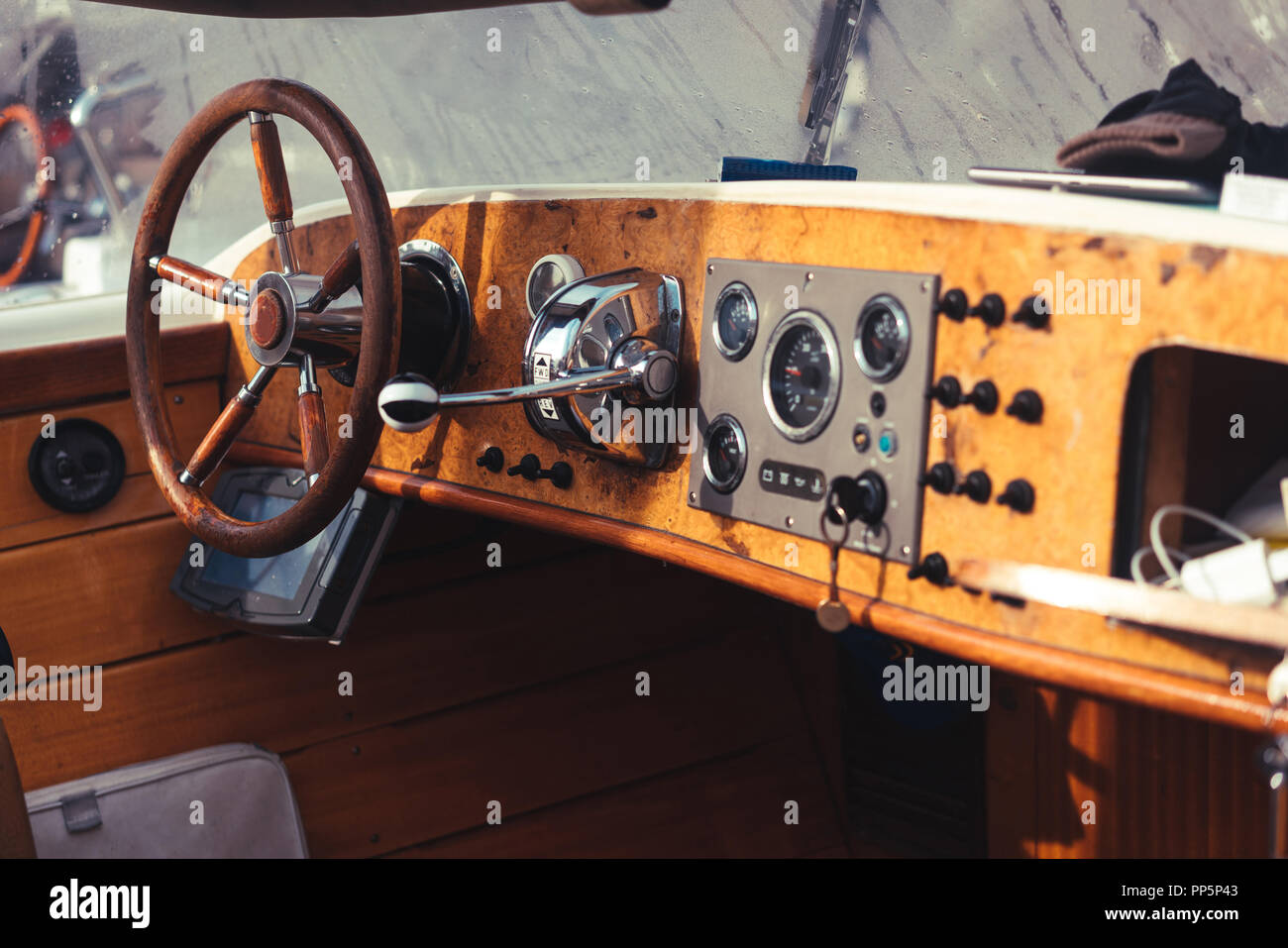 Detail of Vintage Wood Speed Boat Stock Photo - Alamy