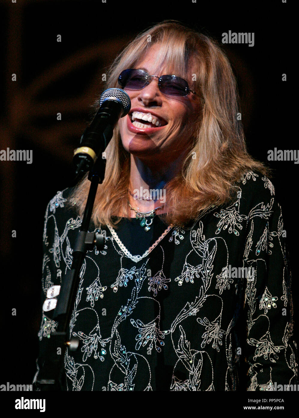Carly Simon performs in concert at The Olympia Theater at the Gusman ...