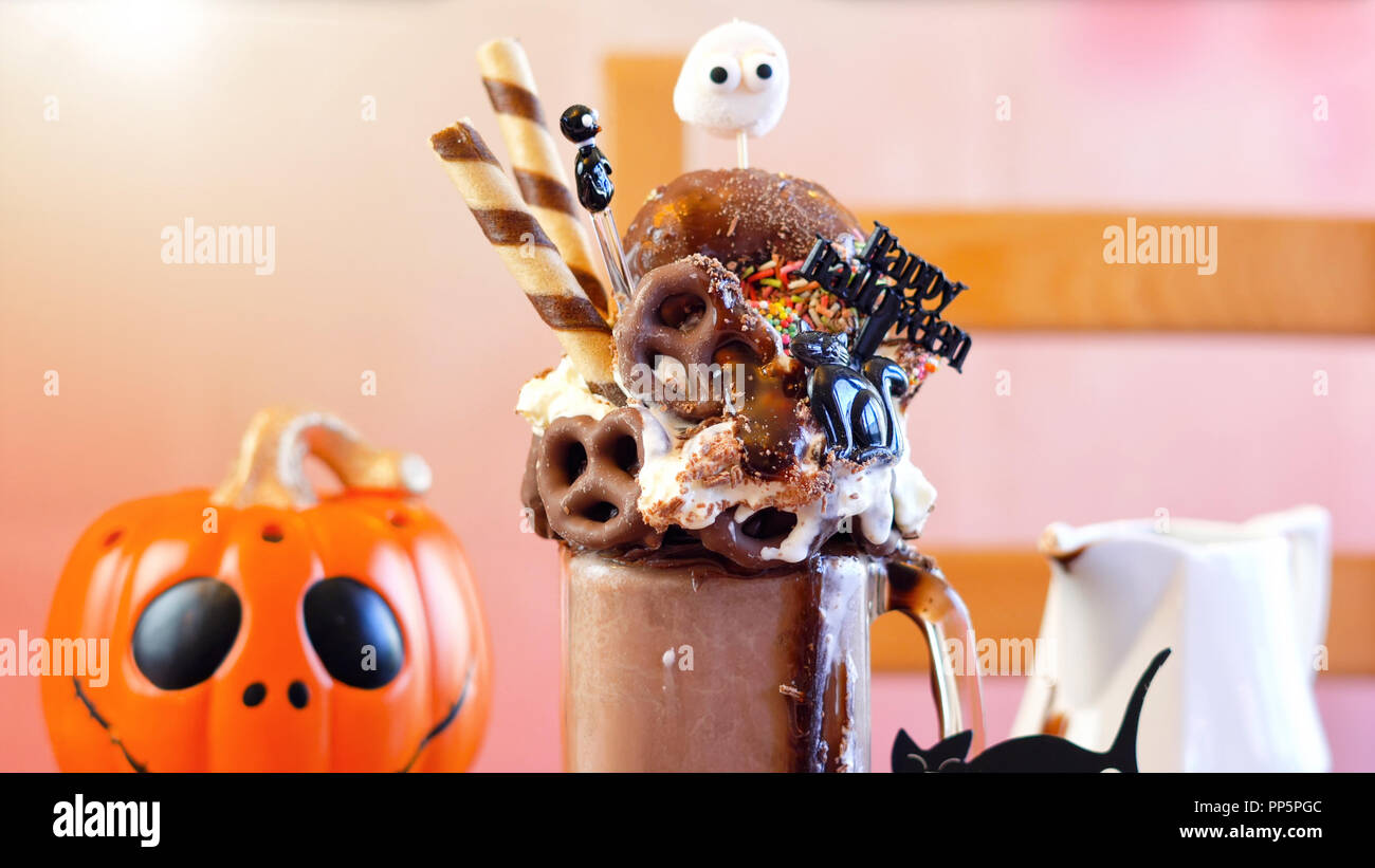 Milkshake bottle sweets hi-res stock photography and images - Alamy