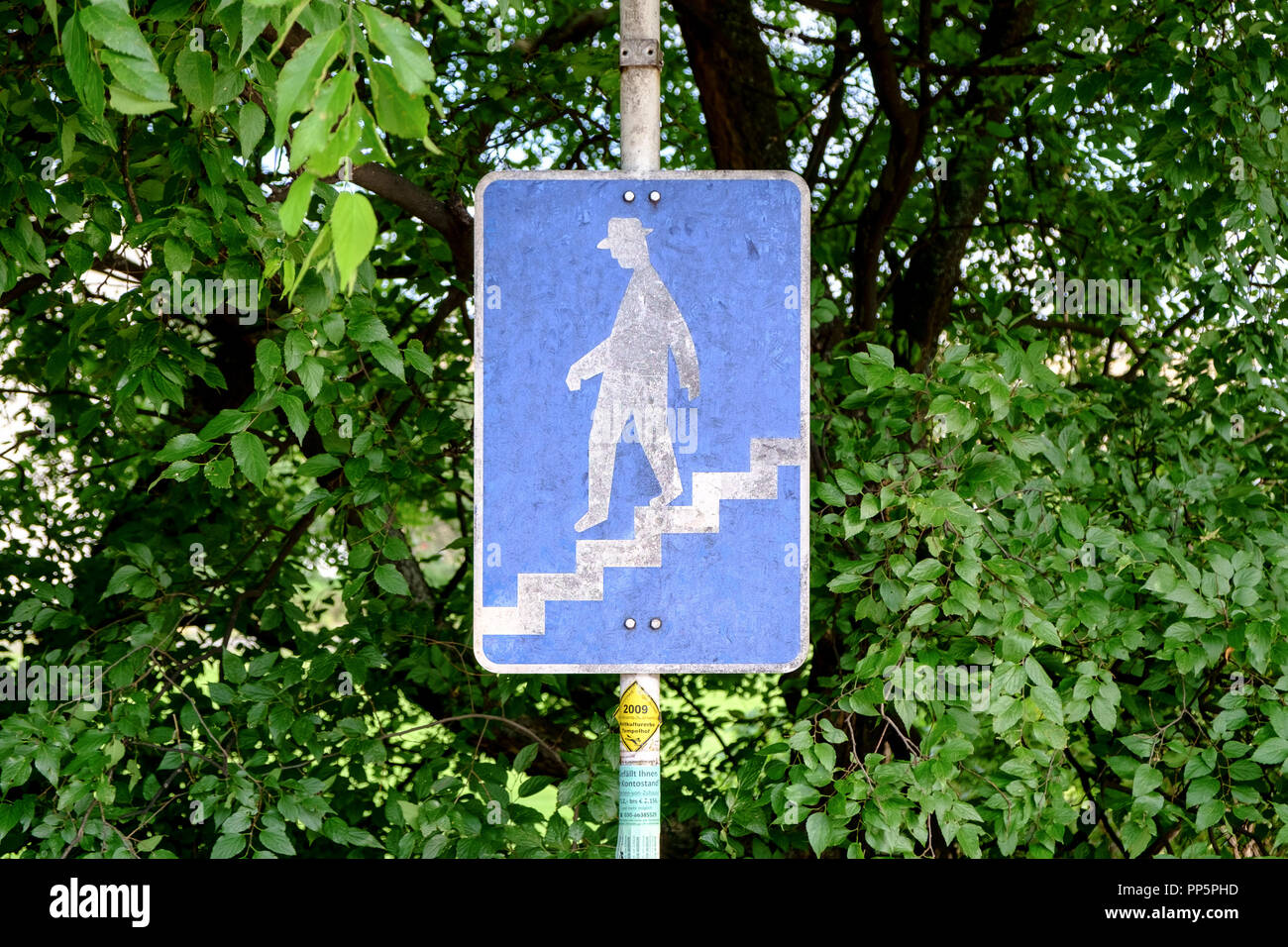Caution sign stairs steps hi-res stock photography and images - Alamy