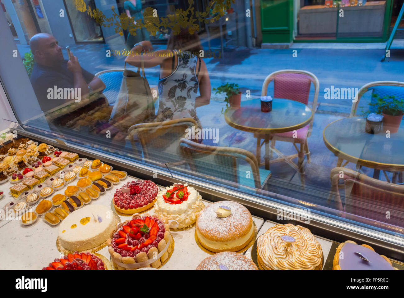 Aix-en-Proevnce, France, Detail Shop Window Displays, French Patisserie ...