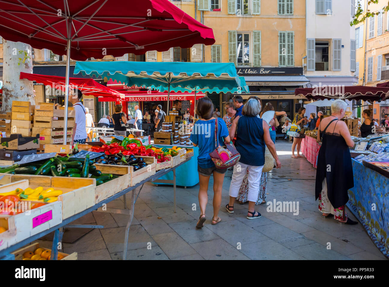 Aix-en-Provence, FRANCE, people urban public Food Shopping, French ...